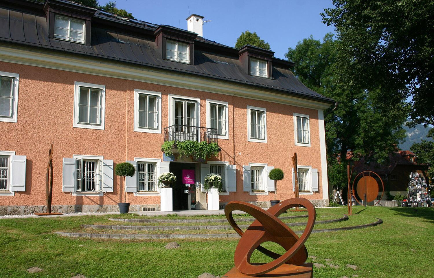 Exhibition: Struggle for Survival : salzburg.info