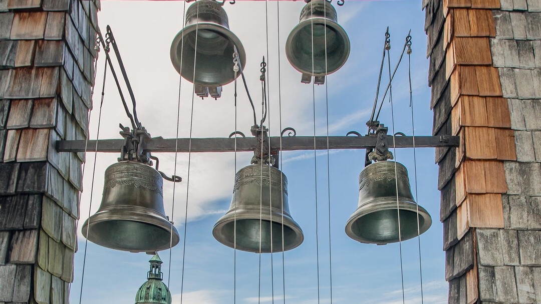 Hoch hinauf vor der Stille – Sonderführungen zum Glockenspiel in der
