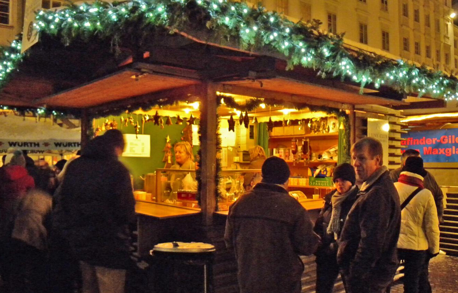 Charitable Advent Market at the Alter Markt : salzburg.info