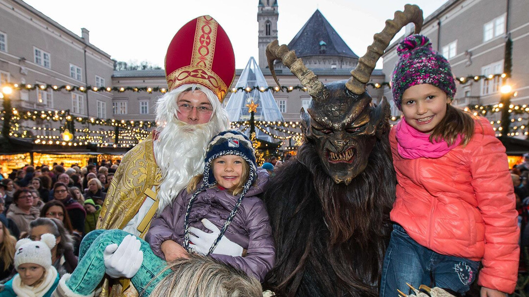 Nikolo and Kinderkrampus at the Salzburger Christkindlmarkt