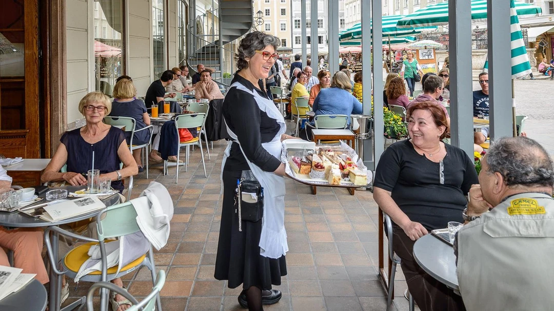 Café Tomaselli : Coffee house - Traditional Businesses in Salzburg
