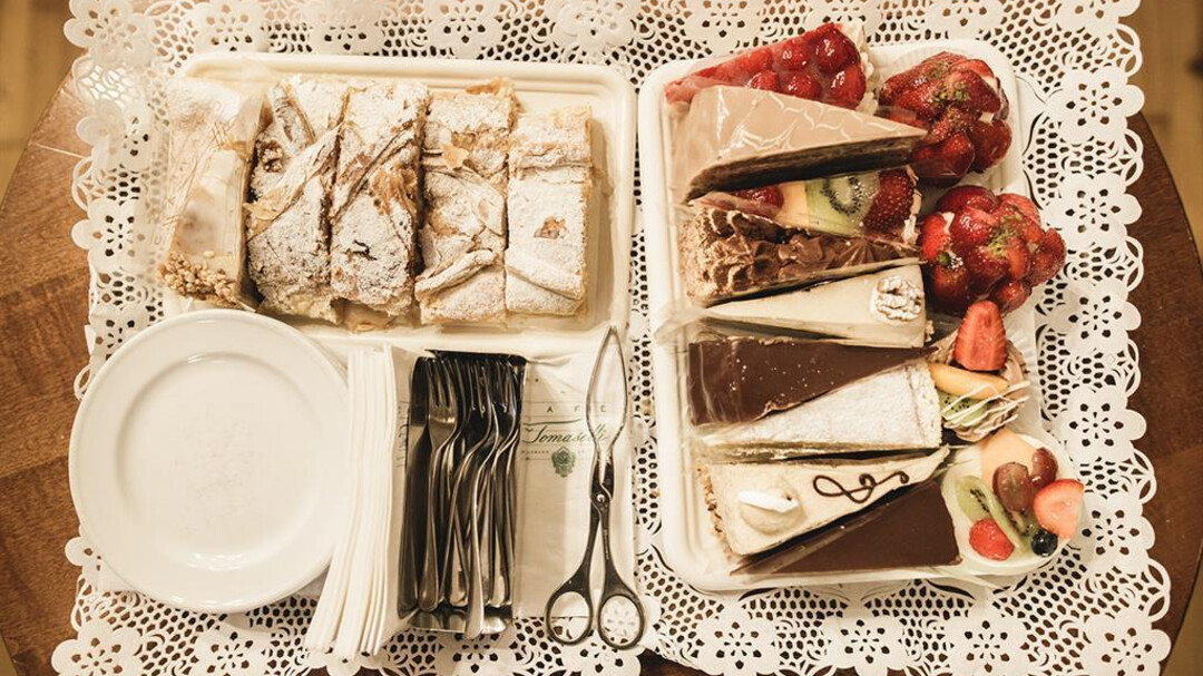 Café Tomaselli : Coffee house - Traditional Businesses in Salzburg
